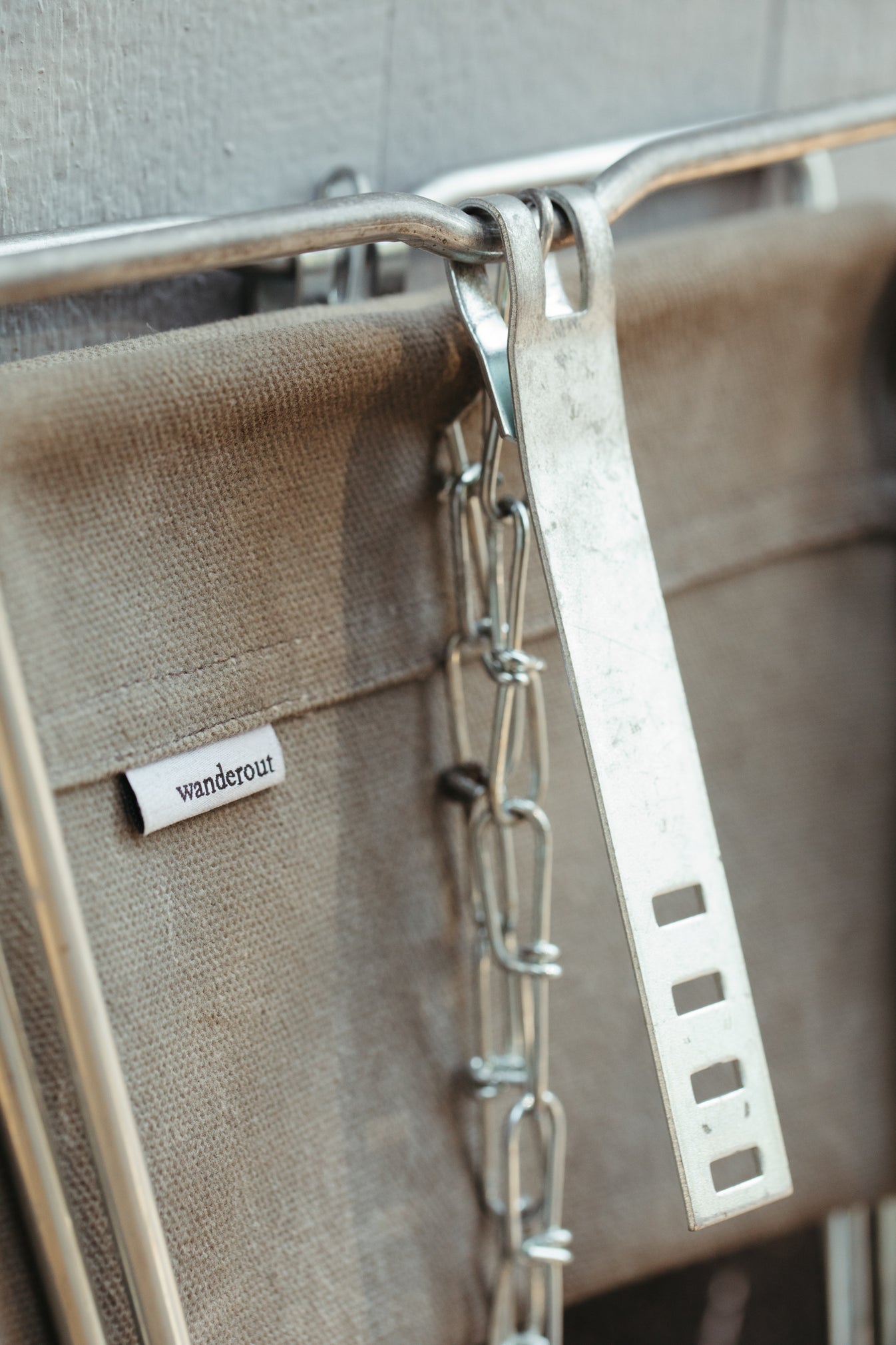 wanderout / Universal Stool Silver – SORT