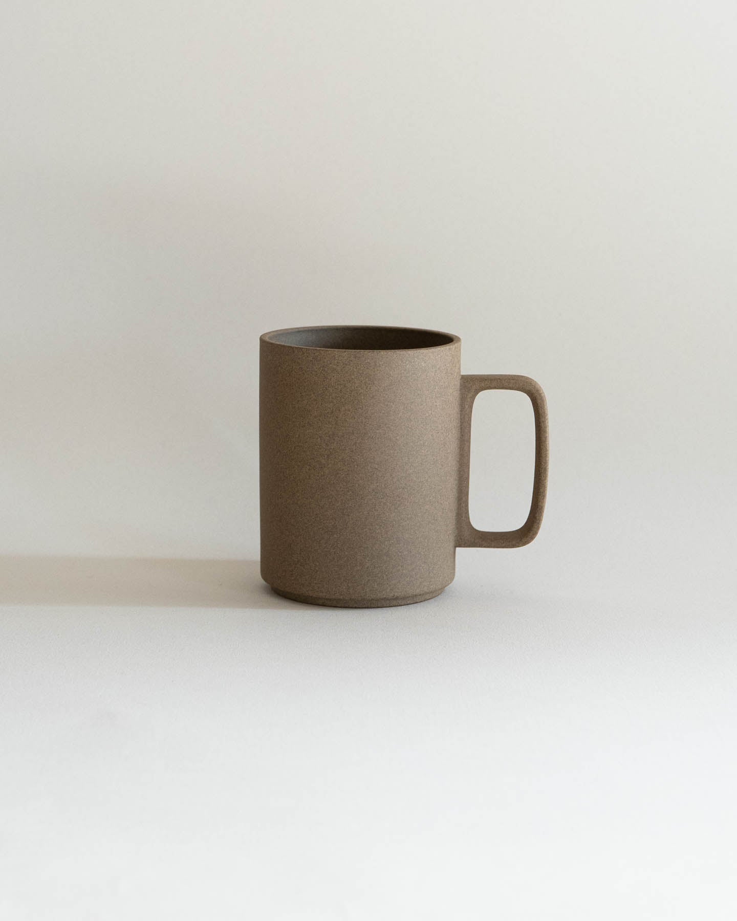Hasami Porcelain Mug (Natural) – SORT